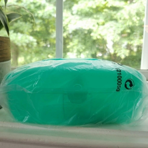 Tupperware | Kitchen | Tupperware Sandwich Keeper Snack Buddy Healthy ...